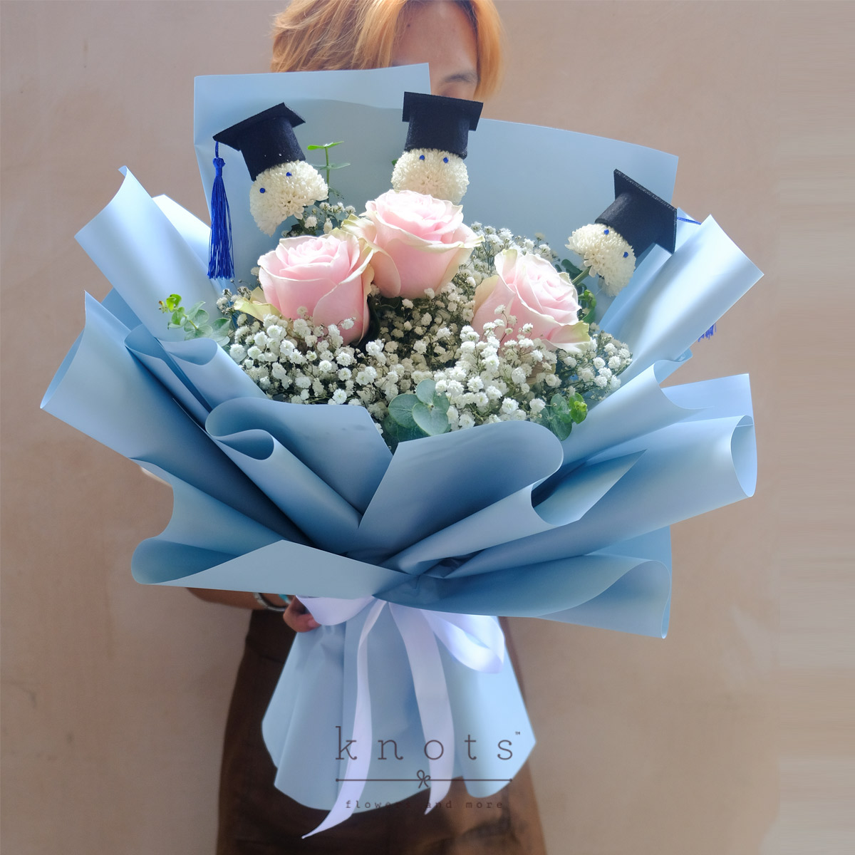 Achiever’s Bash (Pink Ecuadorian Roses Graduation Bouquet) | Knots.ph