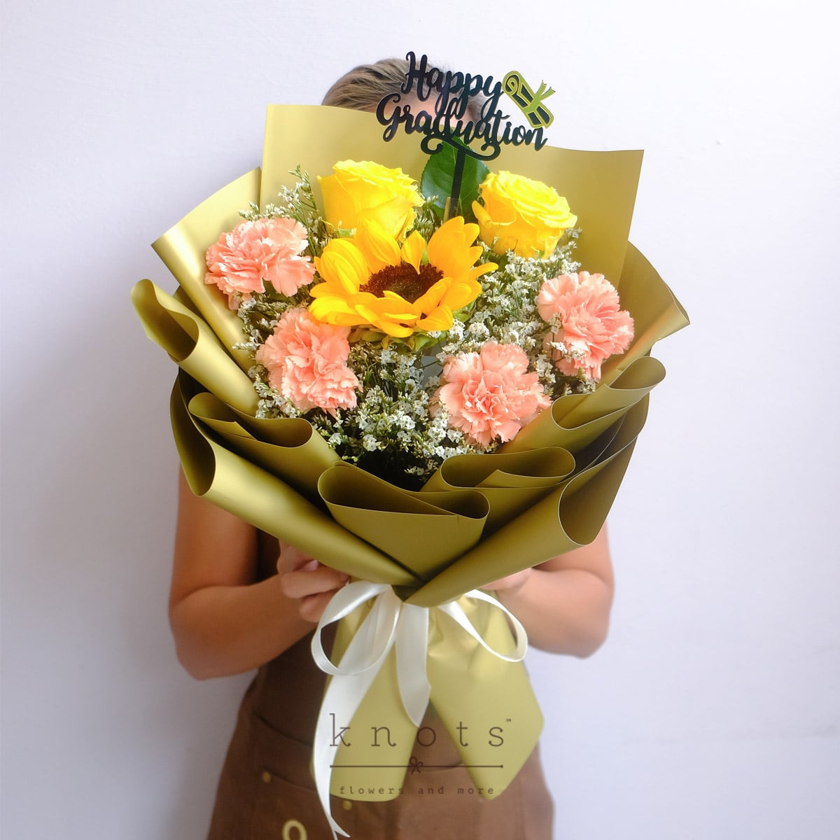 Graduation Bloom (Sunflower & Roses Graduation Bouquet) | Knots.ph