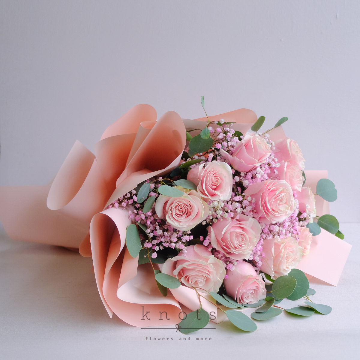 Love’s Essence (12 Pink Ecuadorian Roses Bouquet) | Knots.ph