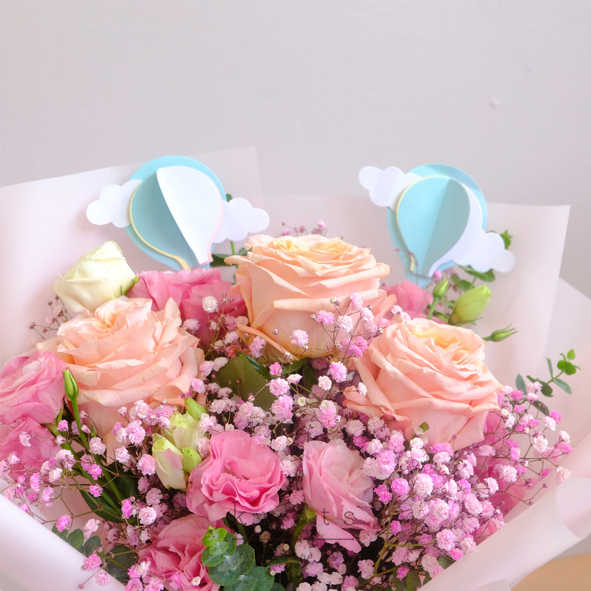 Minerva (3 Peach Ecuadorian Roses Bouquet) | Knots.ph