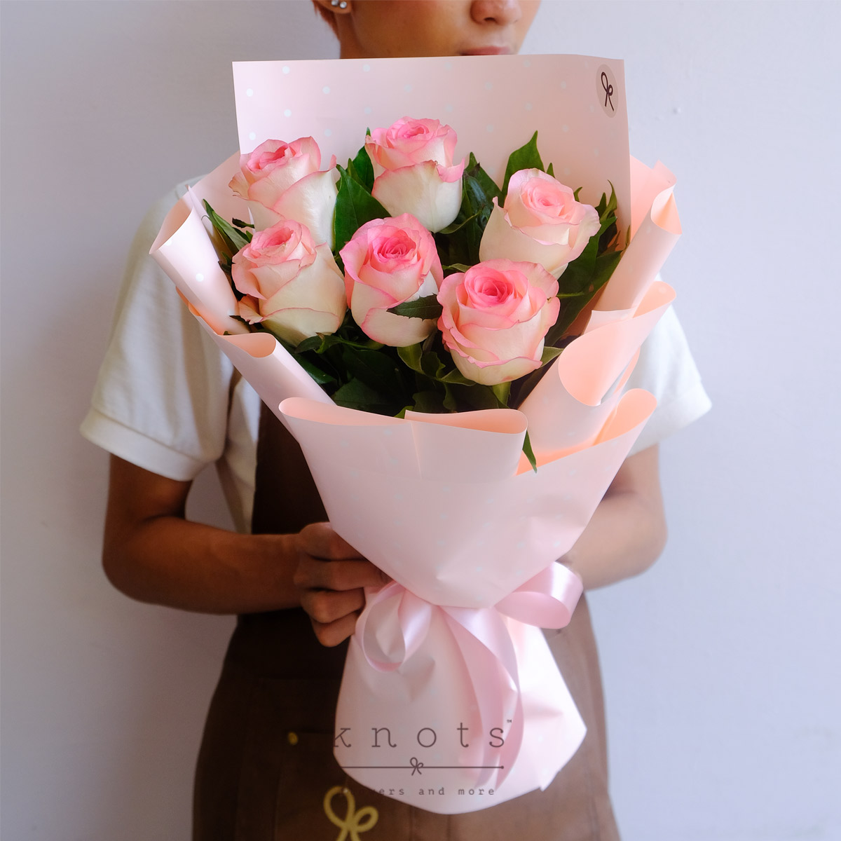 Sweet Moments (Two-Toned Pink Roses Bouquet) | Knots.ph