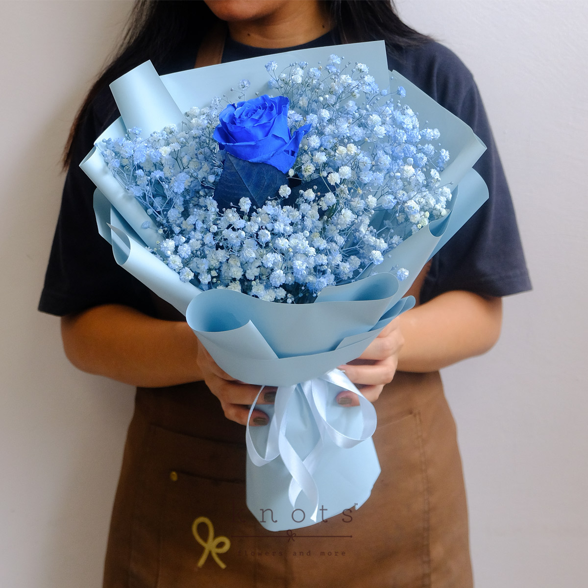 Dominique (Blue Ecuadorian Rose Bouquet) | Knots.ph