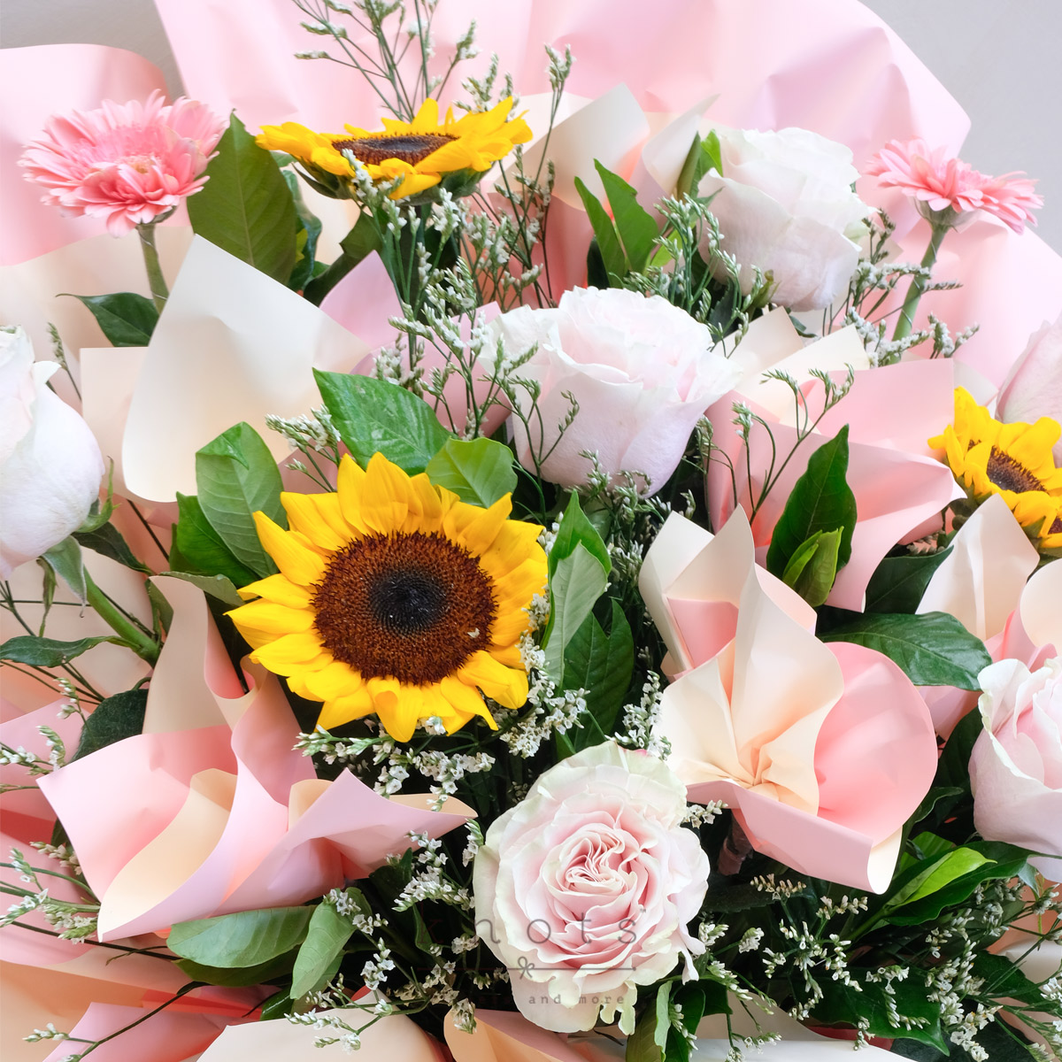 Pauline (Sunflower & Pink Ecuadorian Roses Arrangement) | Knots.ph