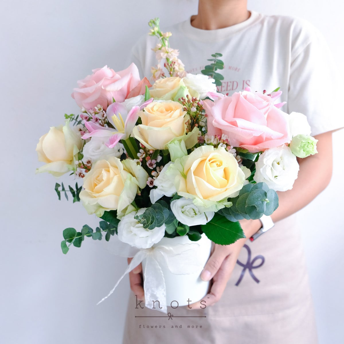 Aurora Bloom (Peach and Pink Roses Arrangement) | Knots.ph