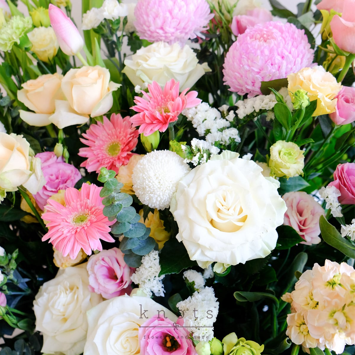 Secret Garden Gala (Mixed Flowers Arrangement) | Knots.ph