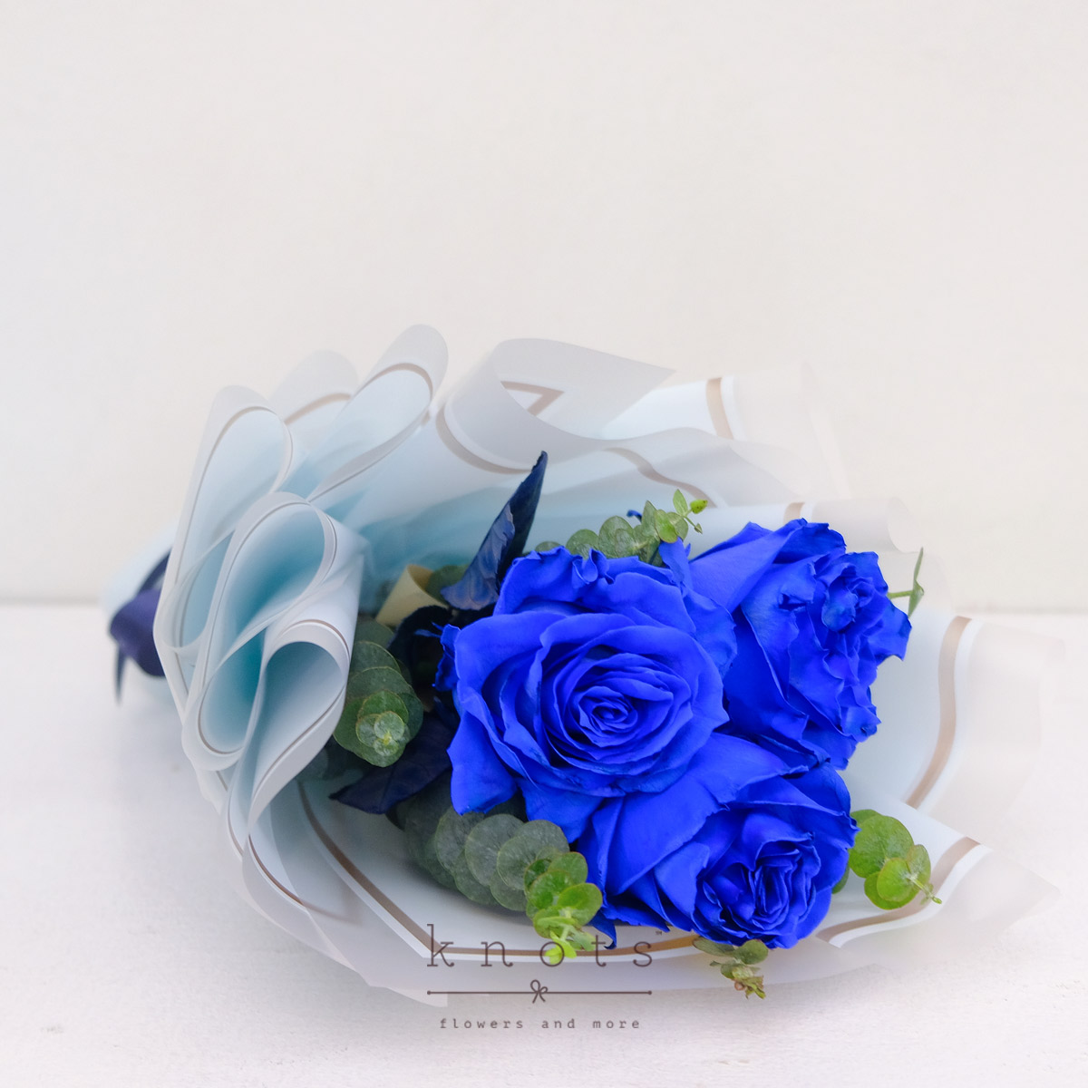 Only Love (3 Blue Ecuadorian Roses Bouquet) | Knots.ph