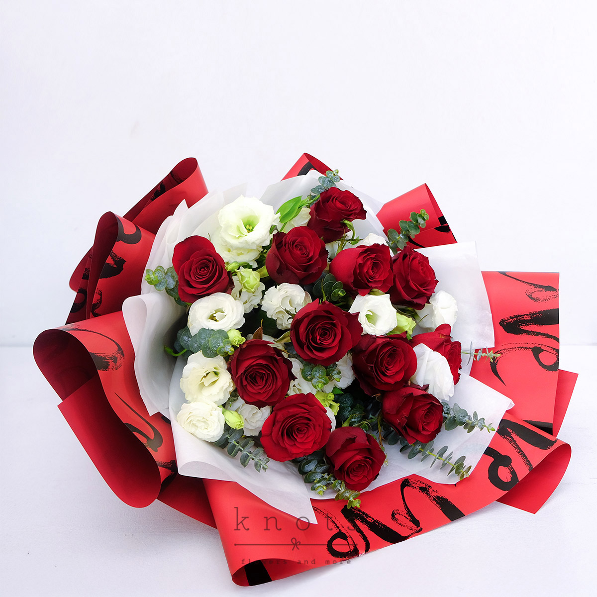 Romantic Valentine (12 stalks Red Ecuadorian Roses Bouquet) | Knots.ph