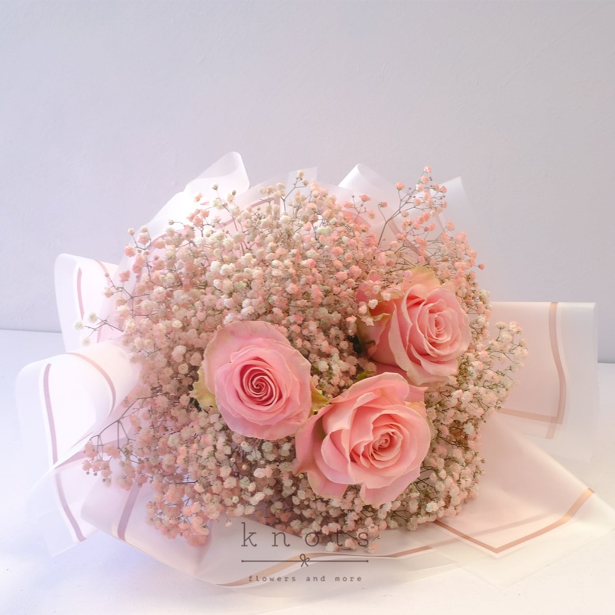 You’re in My Dream (3 Pink Ecuadorian Roses Bouquet) | Knots.ph