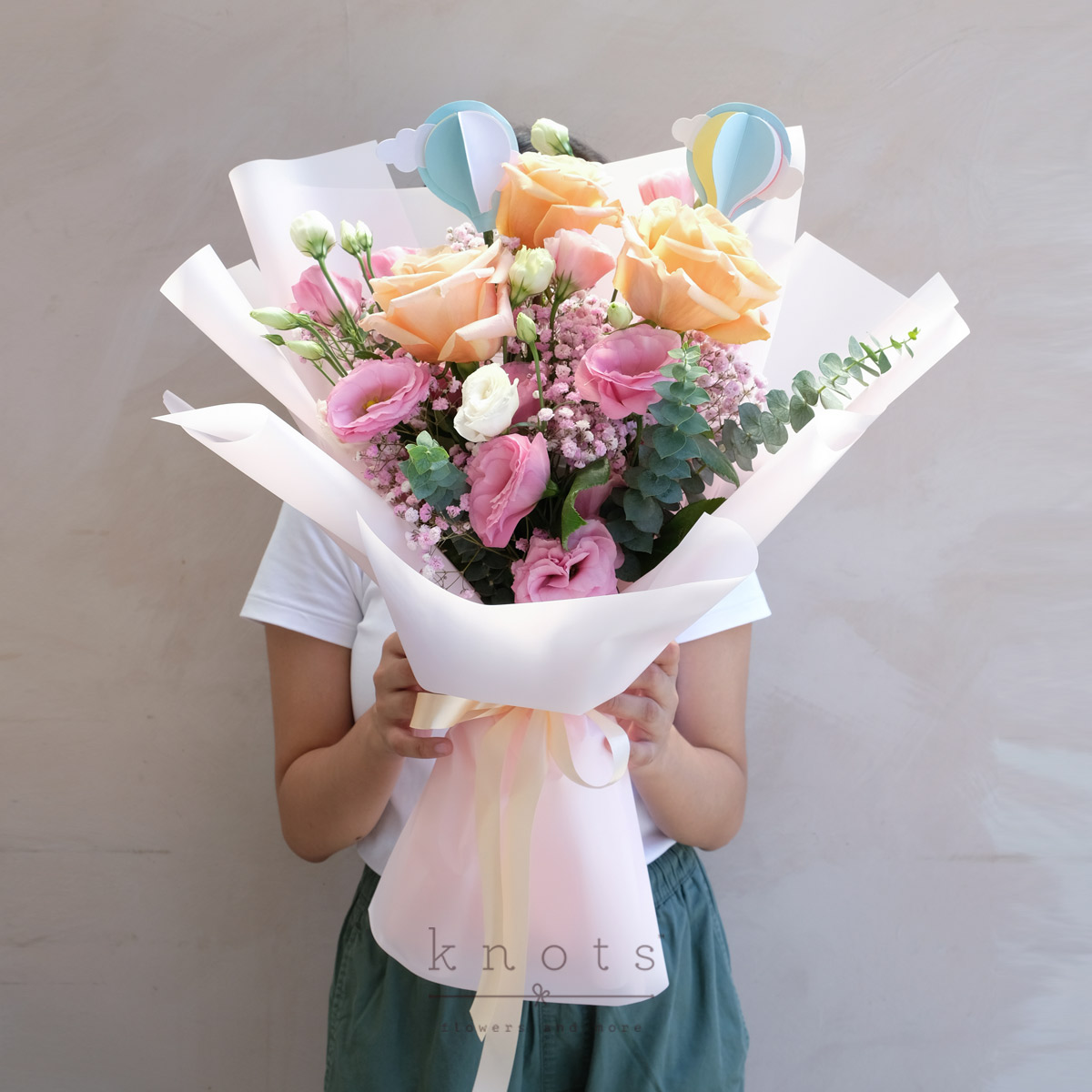 Minerva (3 Shimmer Ecuadorian Roses Bouquet) | Knots.ph