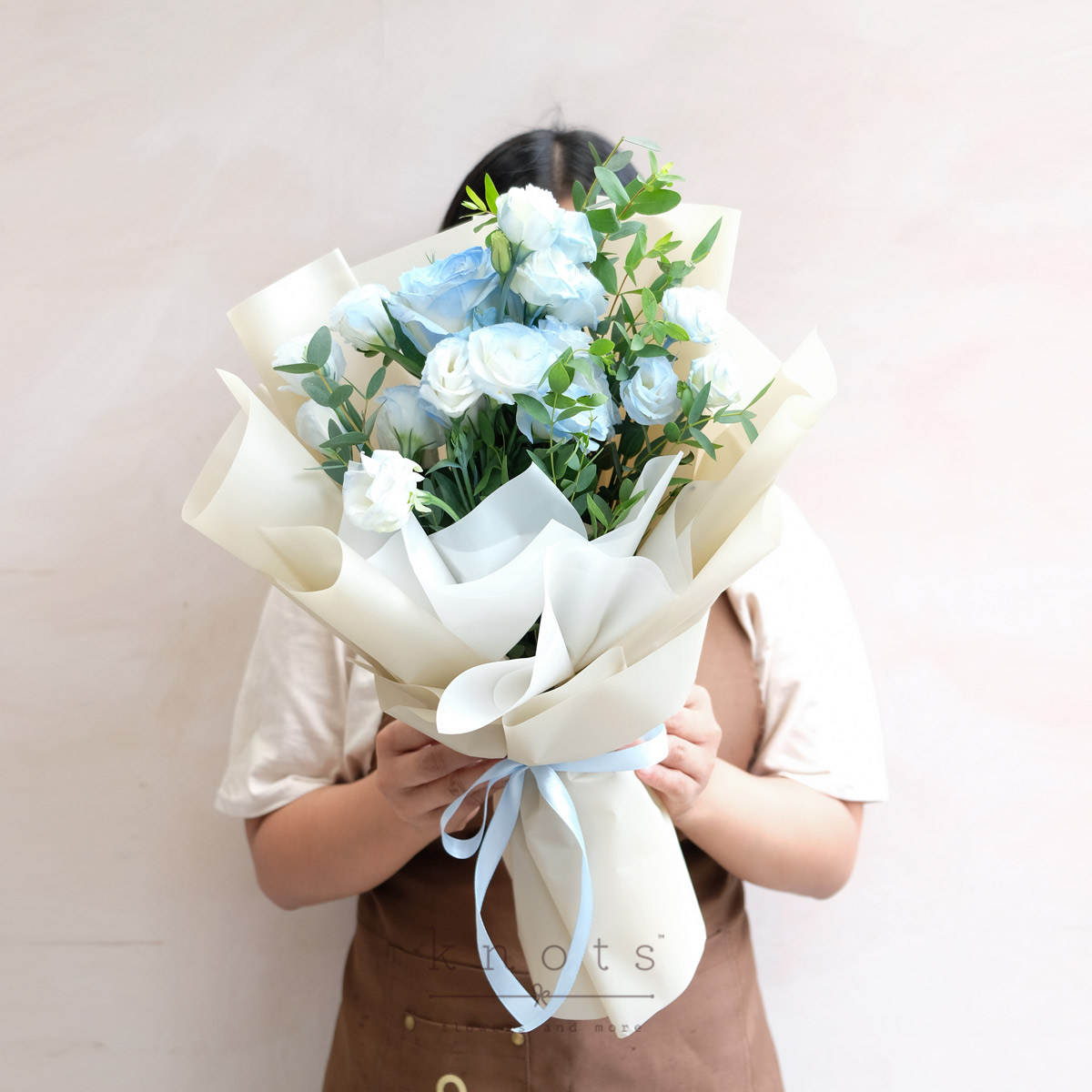 Krista (Light Blue Rose Bouquet) | Knots.ph